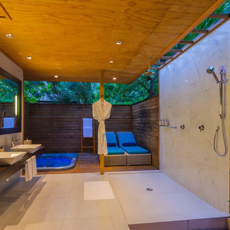 Jacuzzi Beach Villas - Veligandu Maldives